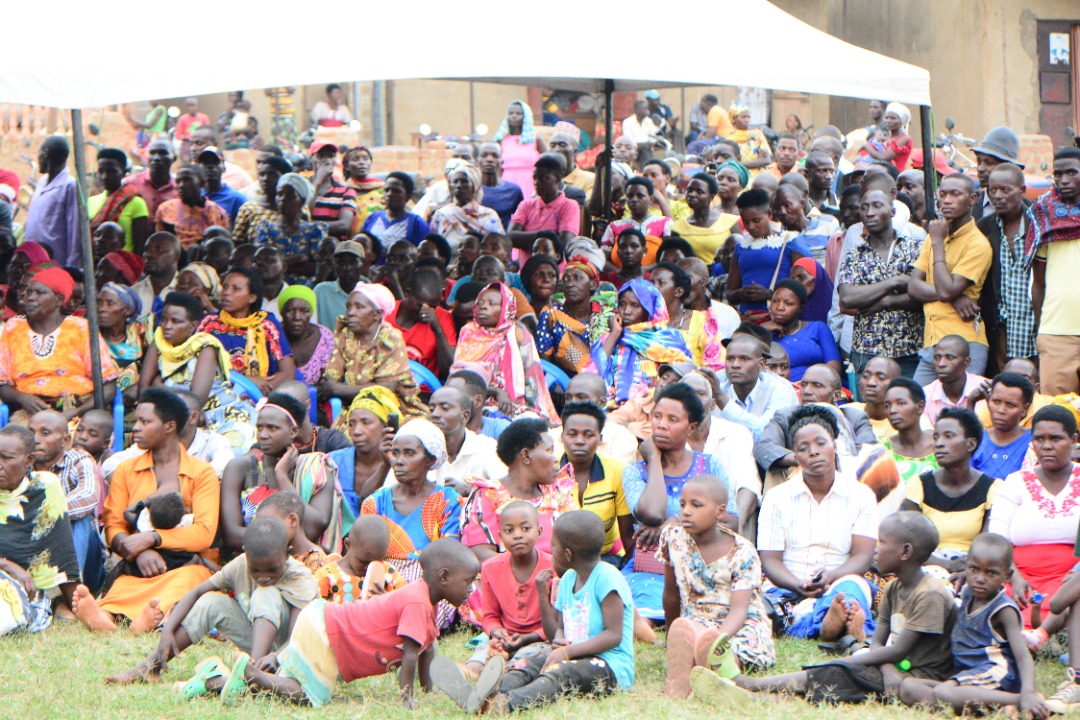 PRESIDENT MUSEVENI GAVE YOU THIS LAND NABAKOOBA TELLS BUKUYA RESIDENTS ...